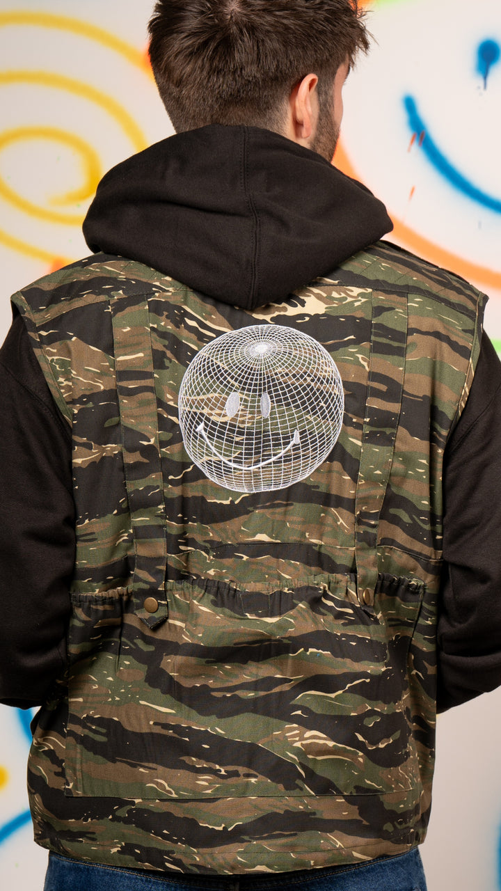 Rave-Ready Jackets & Gilets: Military-Grade Durability from Qravers